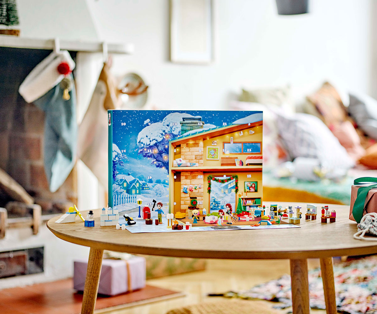 Игрален комплект конструктор ЛЕГО Friends 42637 - Коледен календар 2024 ...