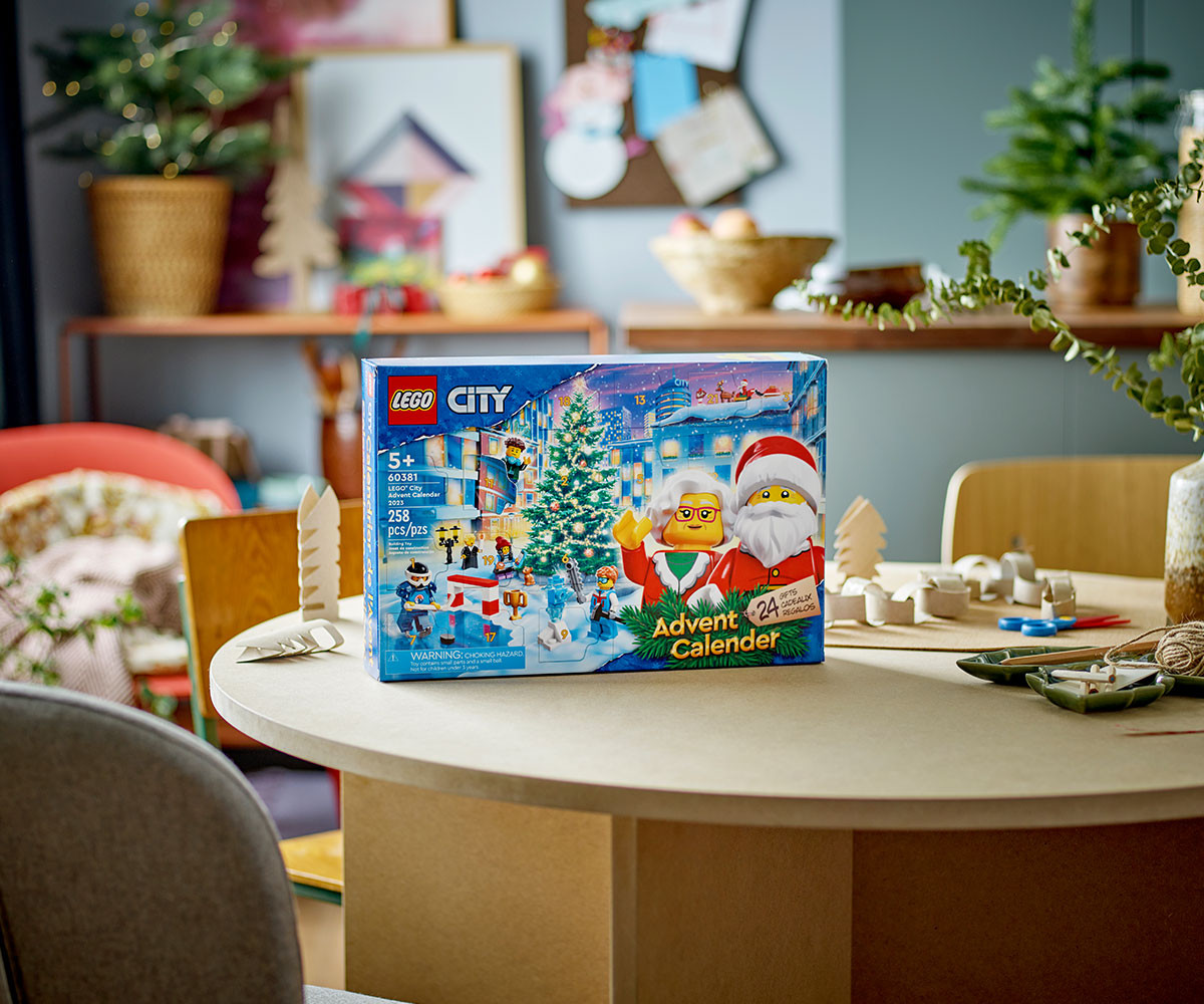 Игрален комплект конструктор ЛЕГО City 60381 - Коледен календар | КОМСЕД